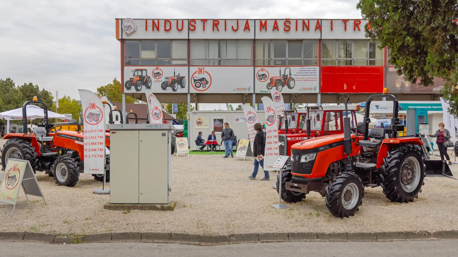 IMT traktori: Oživljavanje legendarnog brenda u Srbiji | Aktual.rs