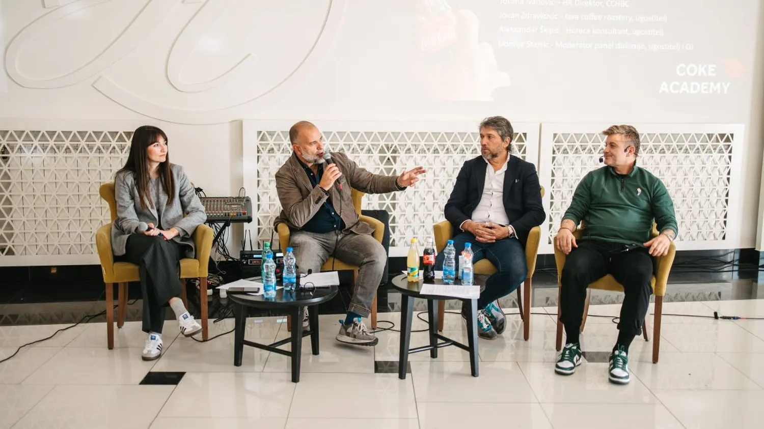 Unapređenje HoReCa sektora kroz Coke Academy edukaciju | Aktual.rs